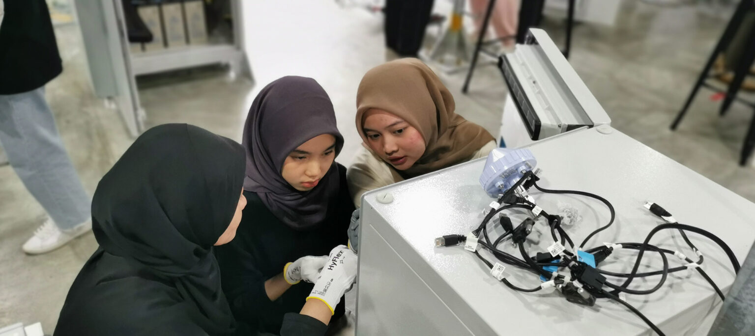 Microwave Hardware Installation Specialist - CENTEXS